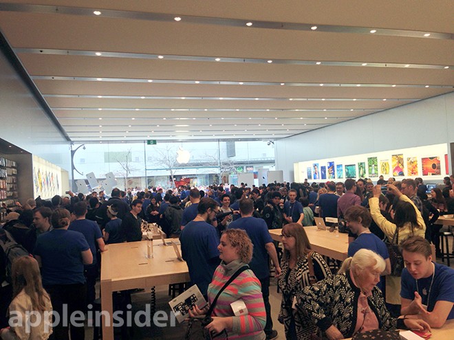 Social Media Gives Adelaide’s New Apple Store The Thumbs Down | The Drum